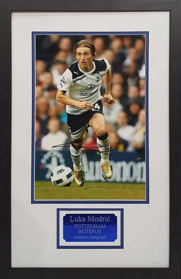 Luka Modric Signed Spurs Photo - Framed with COA – Darling Picture Framing